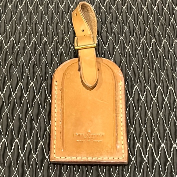 Louis Vuitton | Bags | Authentic Louis Vuitton Tan Leather Bag Tag ...